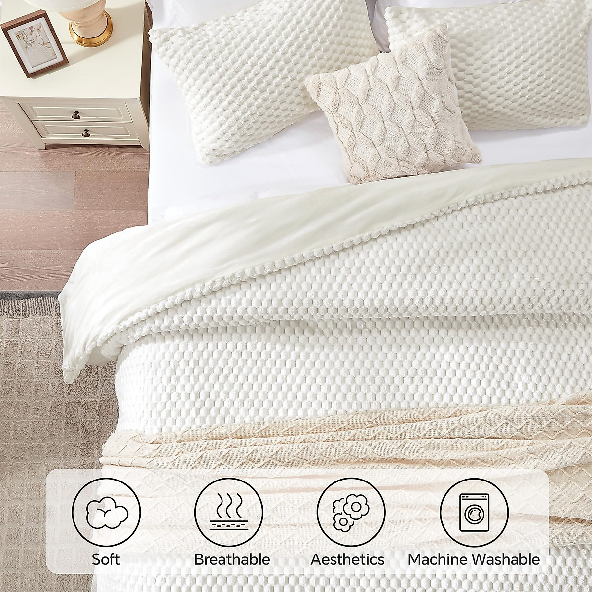 BEDELITE Fluffy Queen Comforter Set - Cream White Fleece Soft Comforter for Queen Size Bed, Luxury Warm Bedding Set for Winter, Fuzzy Bed Set 3 Pieces (1 Comforter, 2 Pillowcases)