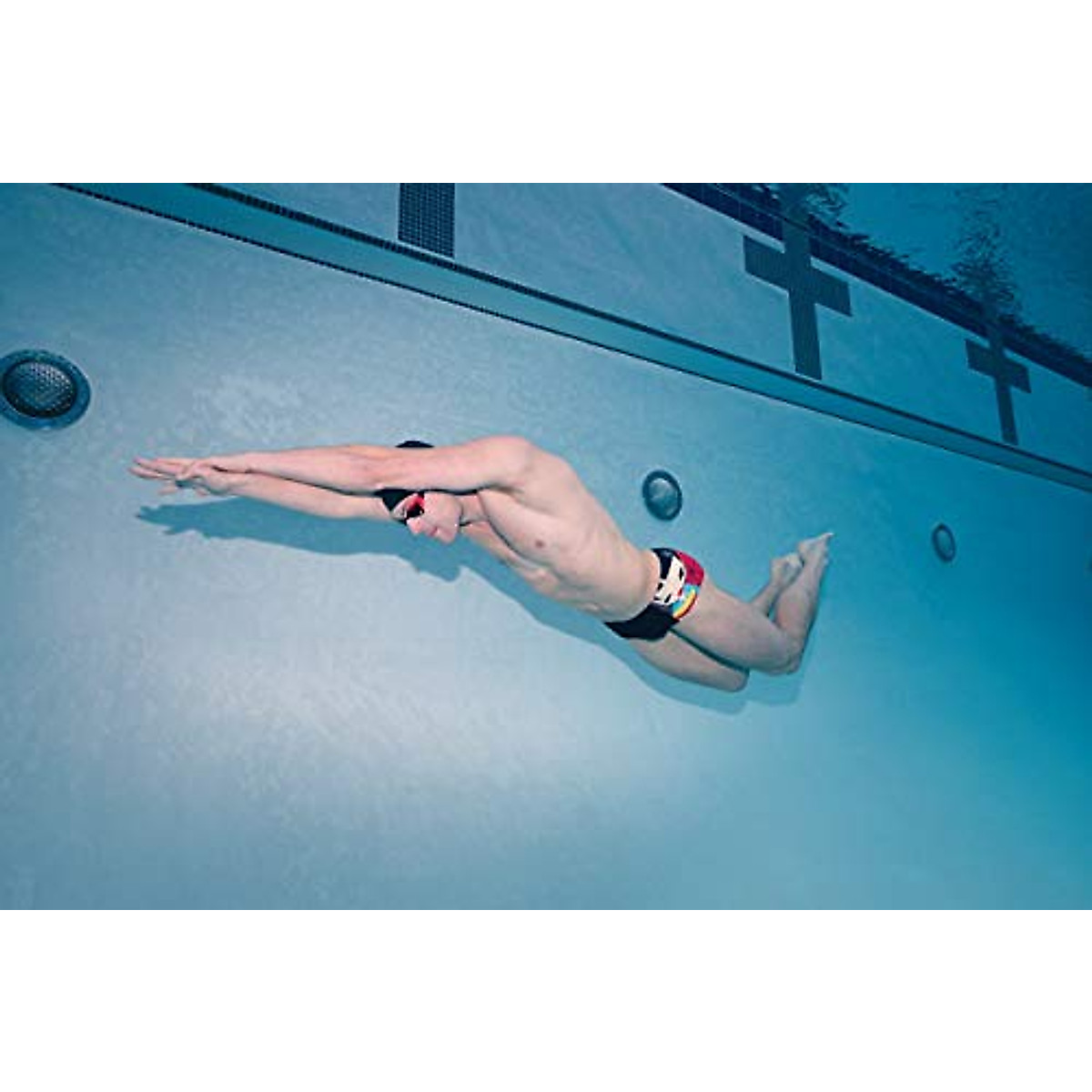 arena Cobra Core Swim Goggles for Men and Women, Smoke-Black, Standard Non-Mirror