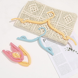 MYLDH 12Pcs Travel Hangers Foldable Portable Plastic Hangers Folding Clothes Hangers Space Saving Clothes Hangers for Business Trip Travel