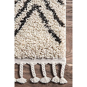 nuLOOM Amanda Moroccan Chevron Tassel Area Rug, 9x12, Off-white