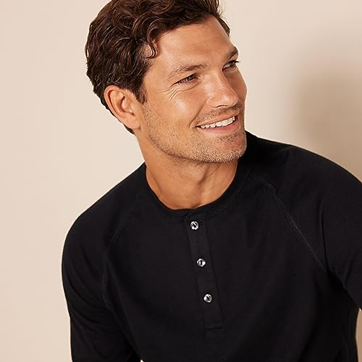 Amazon Essentials Men's Slim-Fit Long-Sleeve Henley Shirt, Black, Medium