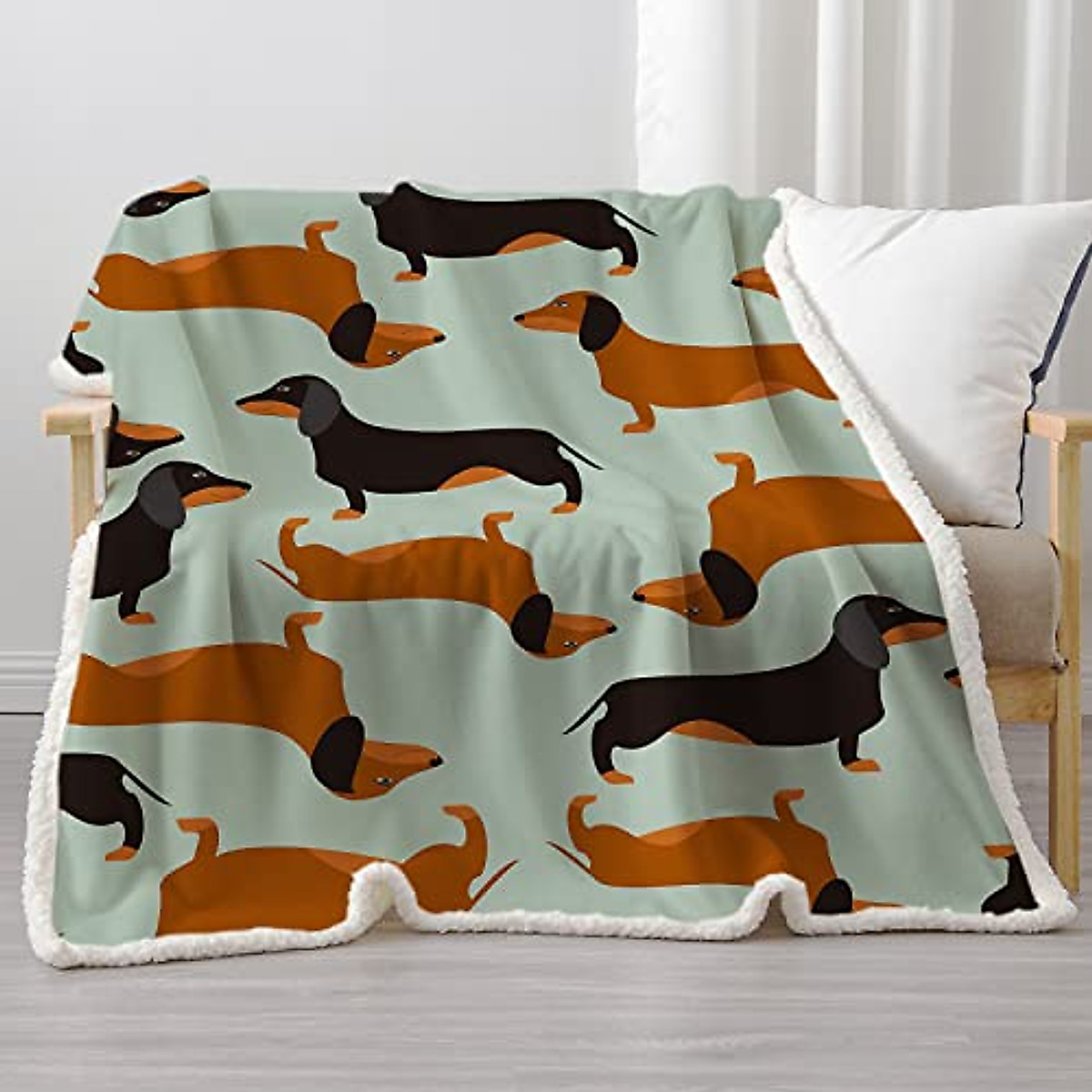 TOPTREE Dachshund Blanket for Dachshund Lovers Fleece Sherpa Dachshund Throw Blanket Print Plush Wiener Dog Blanket Gifts for Kids Teens Men Women Adults (Black and Brown, 60x50 Inches)