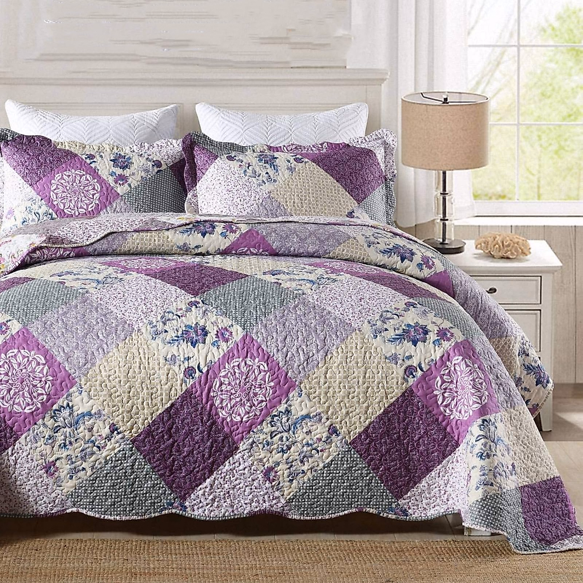 ENJOHOS King Size Quilt Set - 3 Pieces Purple Patchwork King Quilt with 2 Pillowcases, Lightweight Reversible Country Bedspread with Floral Design