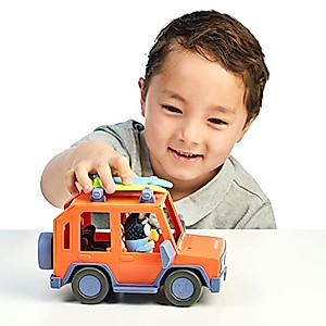 Bluey, 4WD Family Vehicle, with 1 Figure and 2 Surfboards | Customizable Car - Adventure Time | for Ages 3+, Multicolor, 13018