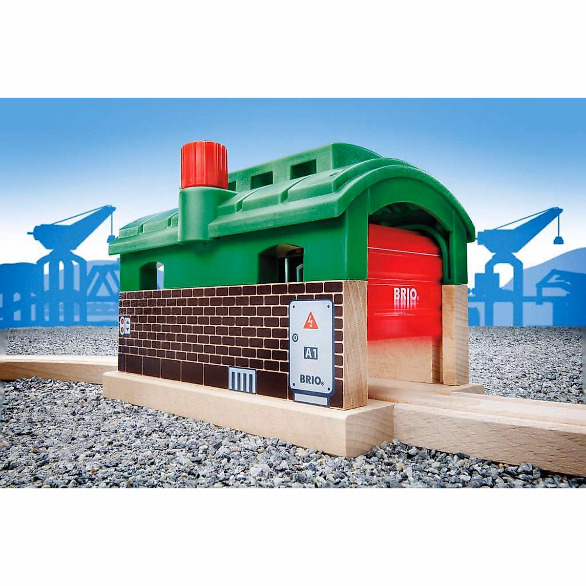 BRIO World 33574 - Train Garage - 1 Piece Wooden Toy Train Accessory for Kids Age 3 and Up