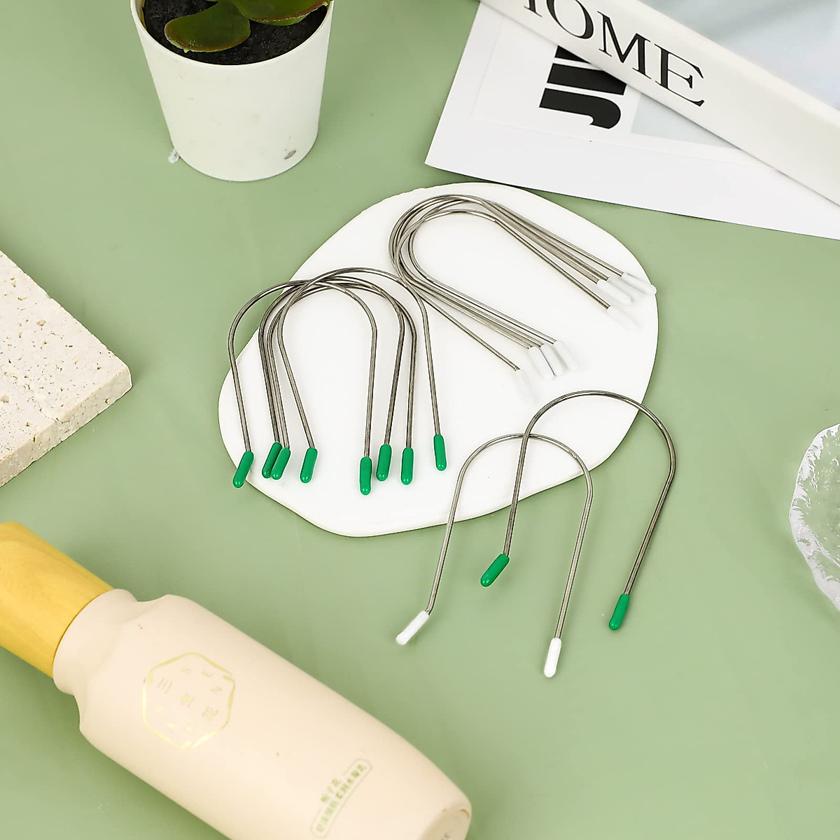 Vin Beauty Hot Curler Clips Replacement Kit, 16 Pieces Hot Roller Clips for Electric Rollers Travel Hot Roller Securing Pins Fits 1½”, 1¾" Size Hair Hot Rollers (8 PCS 1½”,8 PCS 1¾")