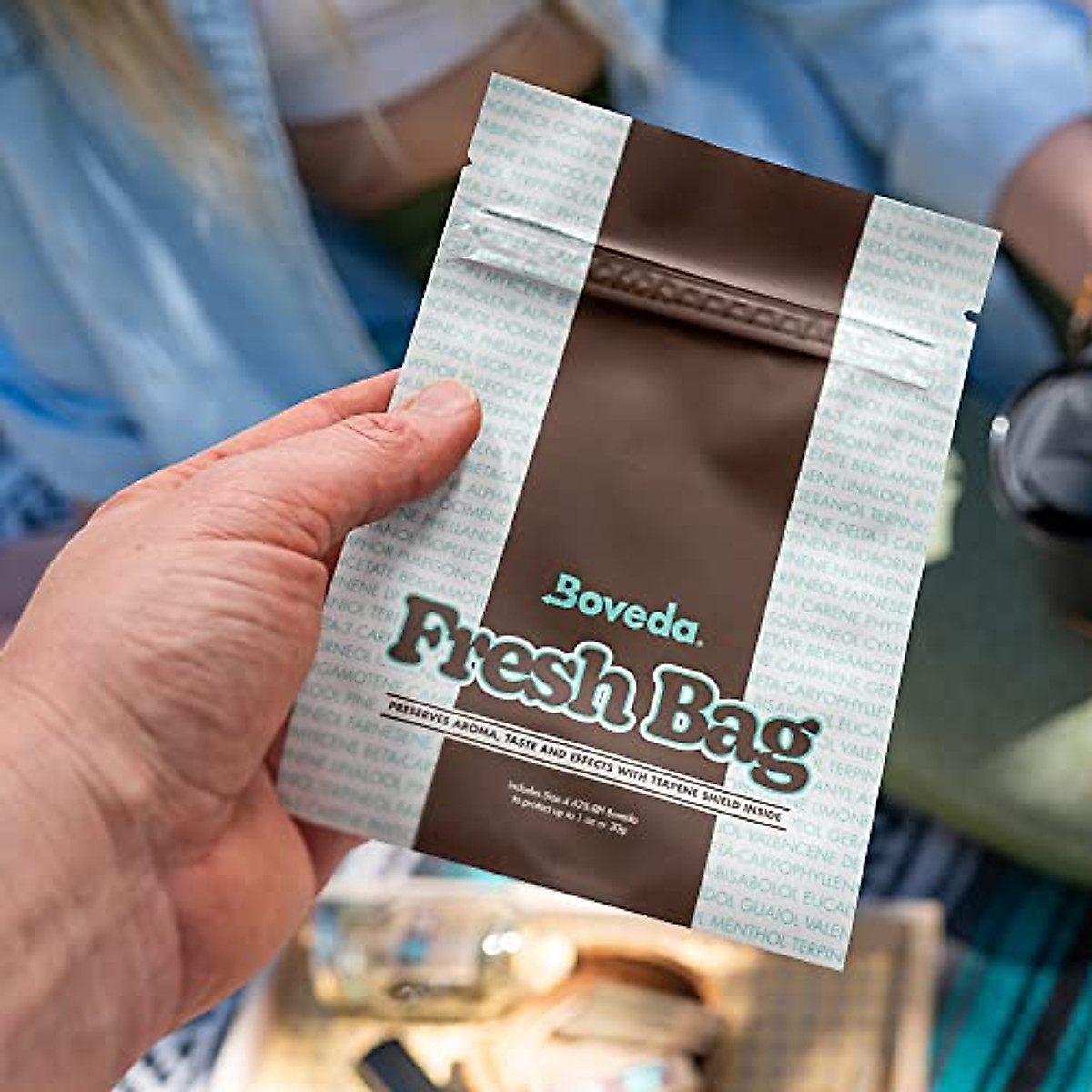 Boveda Fresh Bag Travel Bag for Up To ½ oz – 1 Mylar Bag Preloaded with Boveda 2-Way Humidity Pack 62% RH Size 4 – Humidity Pack in Resealable Bag