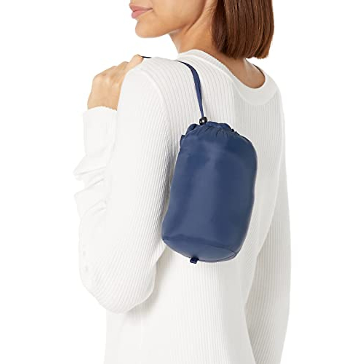 Amazon Essentials Women's Lightweight Long-Sleeve Full-Zip Water-Resistant Packable Hooded Puffer Jacket, Navy, Medium