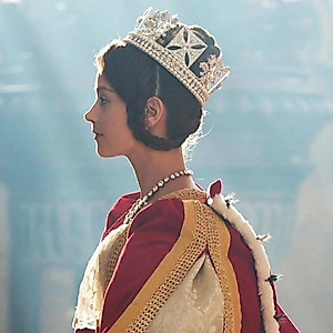 YOVECATHOU Retro Rhinestone Pearl King Queen Crown Full Circle Crown Wedding Headdress For Birthday Party Prom Cosplay (With Flannelette)