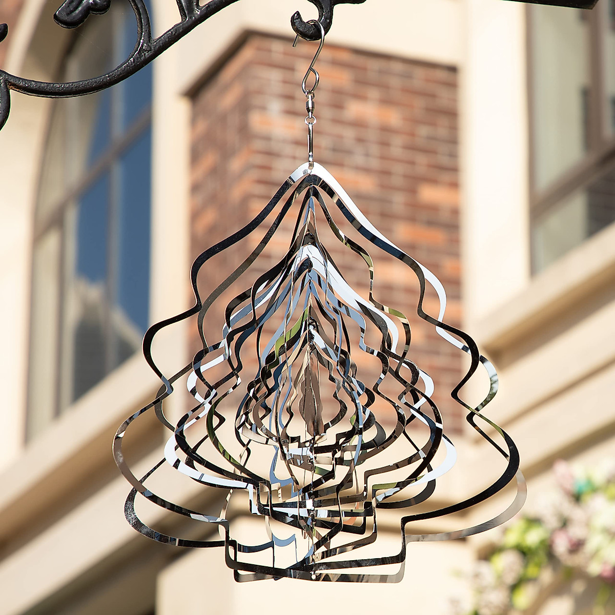 Blueyets Wind Spinner Hanging Outdoor Garden Sculpture & Statues Sun Catcher Reflect Light for Home 3D Metal Crafts Ornaments Decoration Kinetic Art Outside Decor Gift Ideas for Women, Tree Shape