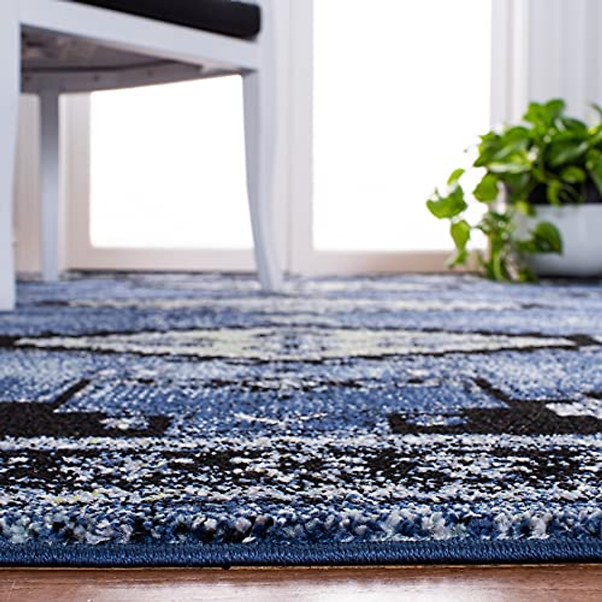 SAFAVIEH Vintage Hamadan Collection 8' x 10' Blue/Black VTH251M Traditional Oriental Living Room Dining Bedroom Area Rug