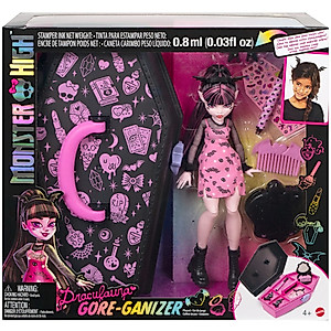 Monster High Draculaura Doll & Accessories, Gore-ganizer Beauty Kit with Bat Clips, Comb & Mirror, Customizable with Stamp Pen & Stickers