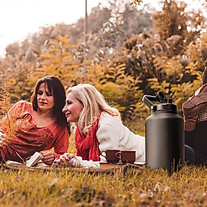 Liu-jo 1.5 Gallon Vacuum Insulated Water Bottle, 192oz Stainless Steel Water Jug with Handle, 18/8 Food-Grade Beer Growler with Carrying Bag and Two Stainless Steel Cups, Hot Cold Thermo Canteen Mug