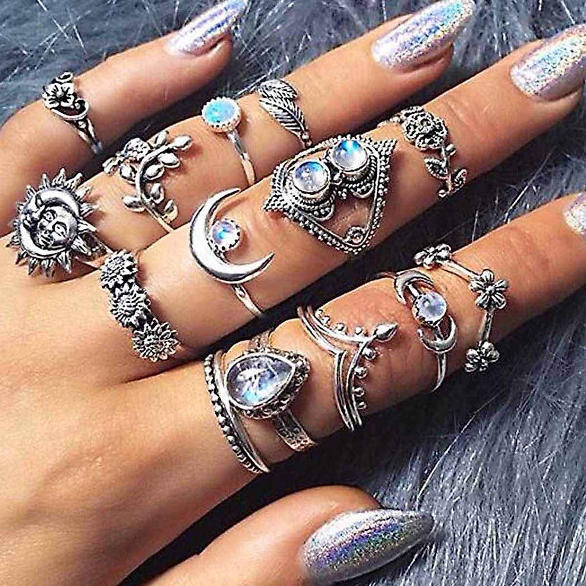 Yokawe Vintage Crystal Rings Set Silver Boho Rhinestone Finger Rings Star Moon Knuckle Ring Gem Joint Ring Stacking Midi Rings Jewelry for Women(14 PCS)