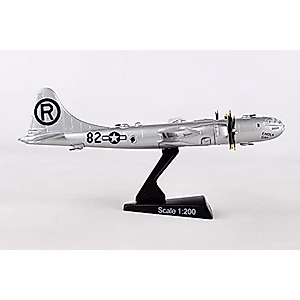 Daron Worldwide Trading B-29 Superfortress Enola Gay Vehicle (1:200 Scale) , White