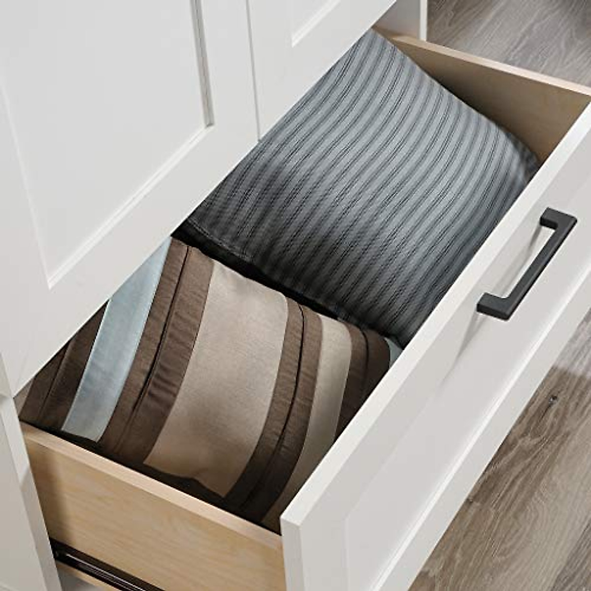 Sauder Homeplus Wardrobe, Soft White finish