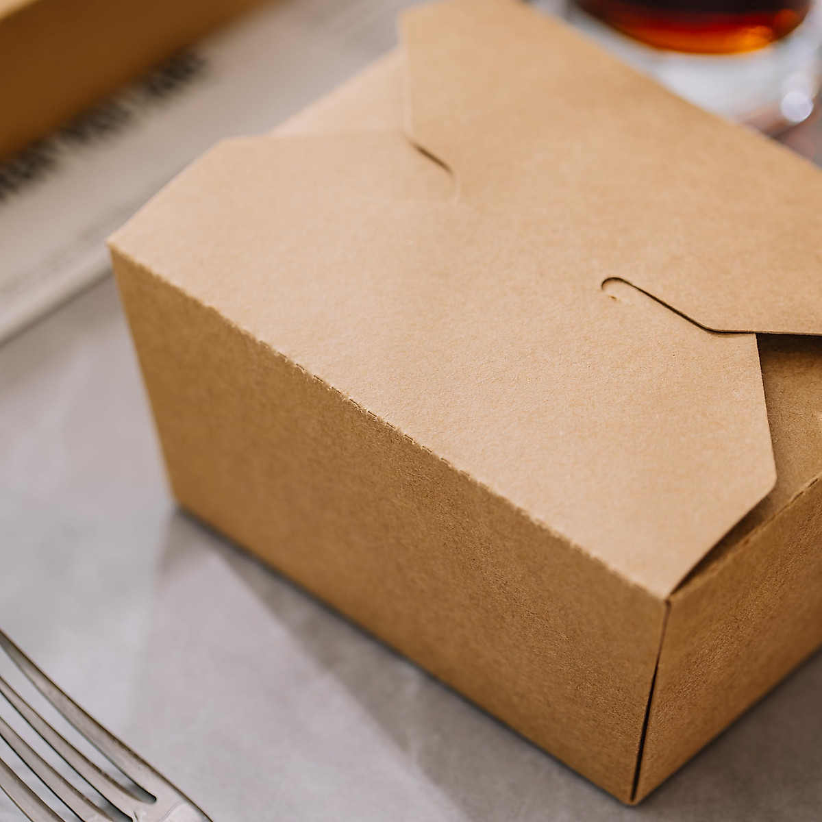 To Go Food Containers 25 Pack - Kraft Microwavable Folded Paper 30 oz Take-Out Container - Meal Prep, and Catering with Lids - Disposable, Freezer Safe - Restaurant, Home Pastry and Packaging Supplies