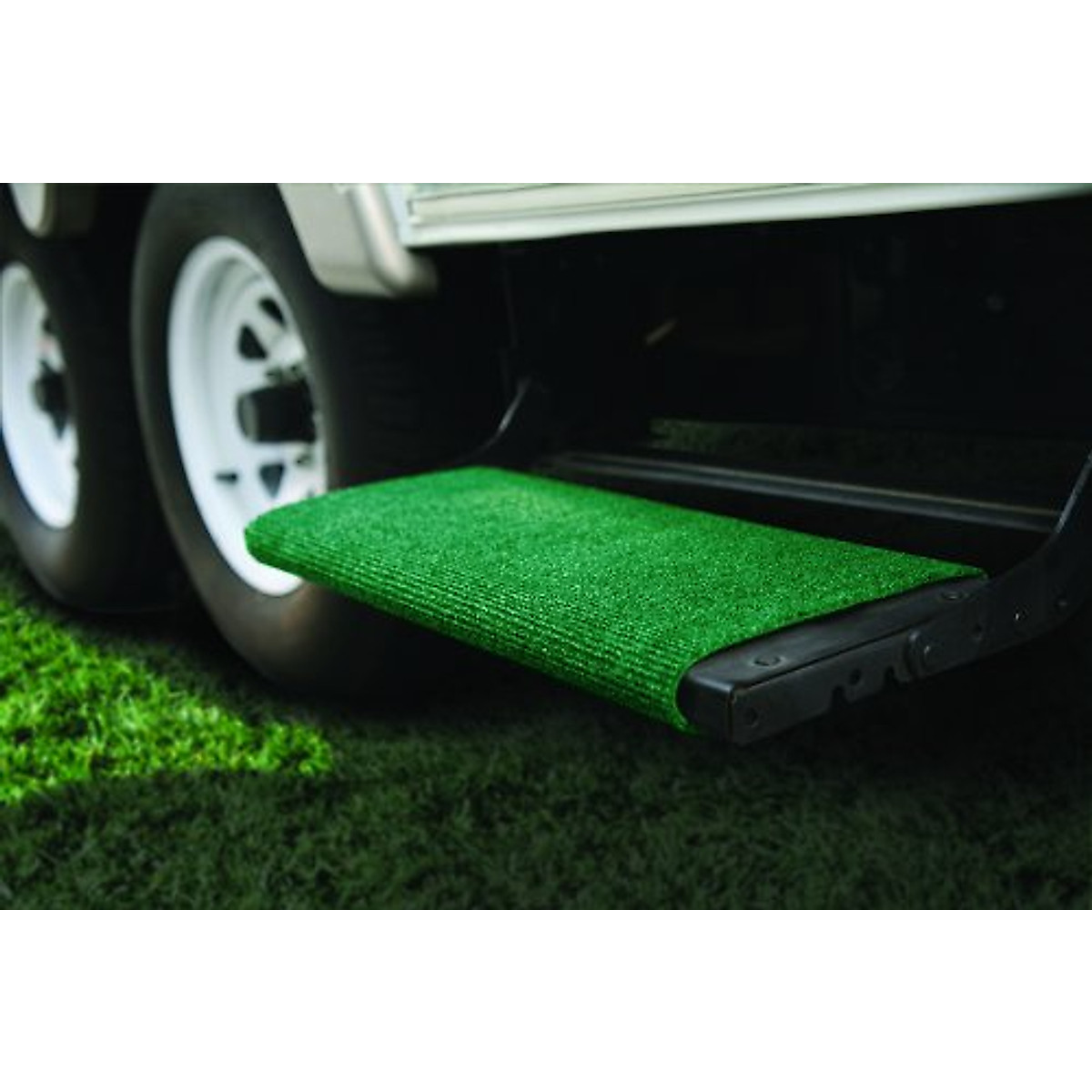 Camco Wrap Around Step Rug- Protects Your RV from Unwanted Tracked in Dirt, Works on Electrical and Manual RV Steps (Green) (42923)