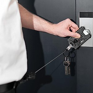 MNGARISTA Retractable Badge Holder, Heavy Duty Carabiner Keychain, Tactical ID Card Holder with 31.5" Retractable Badge Reel, Black