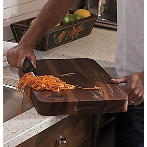 GE Continuous Feed Garbage Disposal, 3/4 Horsepower & 2,700+ RPM, Good for Grinding: Small Bones, Vegetable Peels, & Fruit Pits, Easy Install Kit Included, Non-Corded, GFC720N