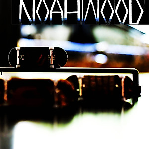 NOAHWOOD Crown LOGO Wheels iii White (ABEC-5 Bearing) + (Gift Prince Trucks) (Gift 34mm Silvery Hanger + Black Baseplate)