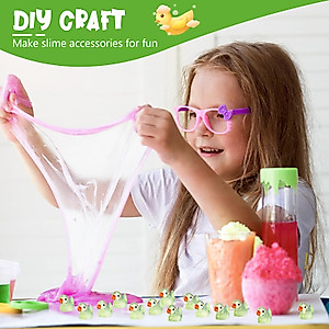 Glimin 500 Pcs Luminous Mini Resin Ducks Tiny Glow in The Dark Ducks Miniature Ducks Small Ornament Decoration for Home School Micro Garden Landscape Aquarium Ornament Dollhouse Accessories(Green)