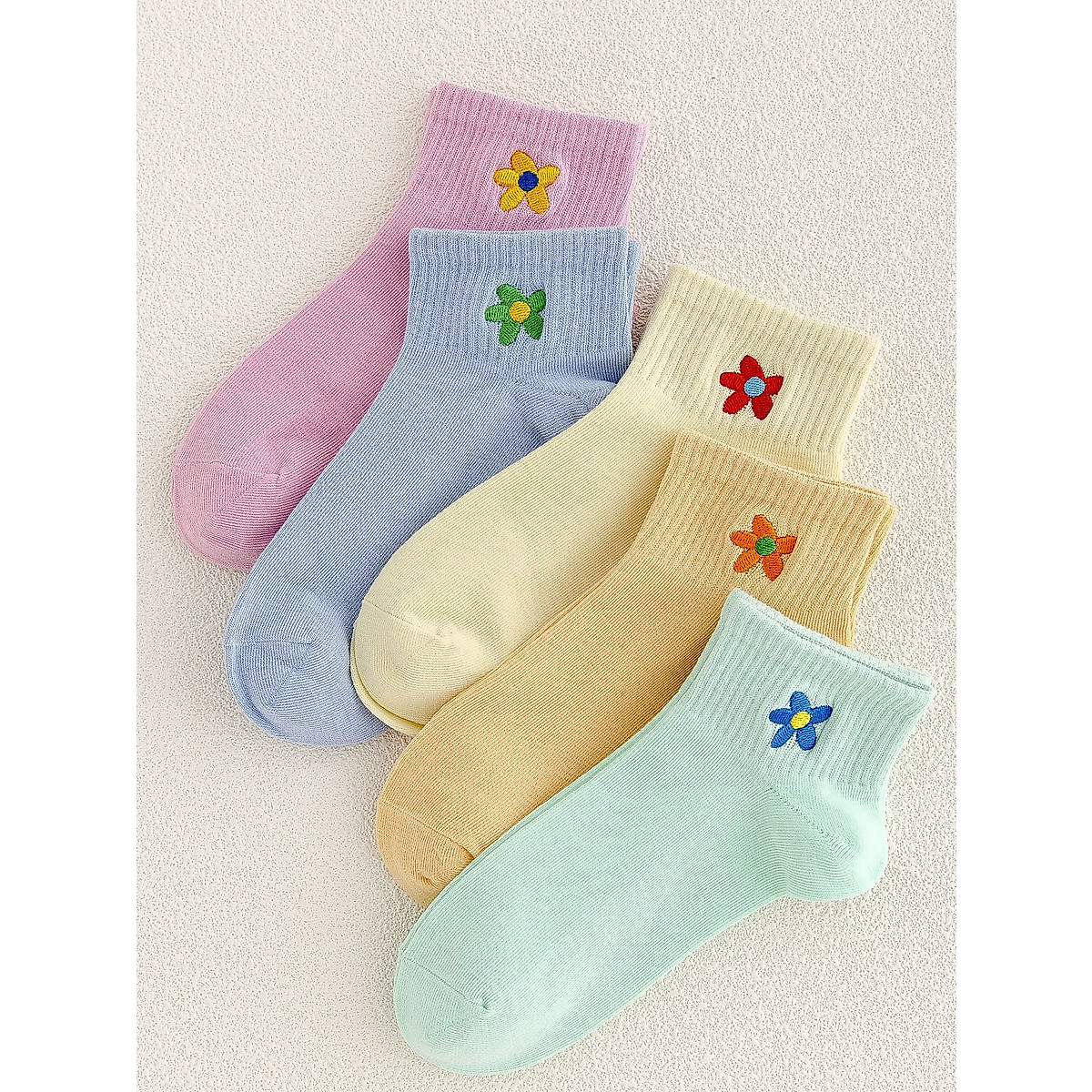 Verdusa Women's 5 Pairs Flower Embroidery Toe seamed Soft Crew Socks one-size