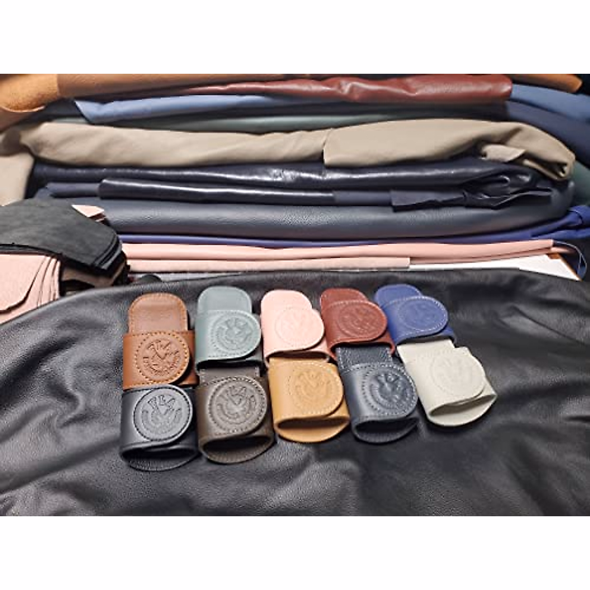 Stethoscope Holder pro with Clip,Handmade in USA Genuine Leather .Perfect for Physicians, Nurses, EMT, Medical Nursing Student. No More Neck Carrying, Work with Comfort (BLACK 1)