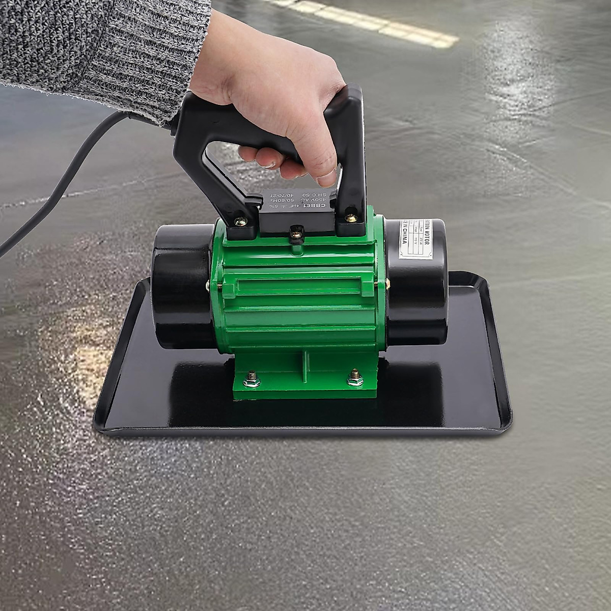 Electric Concrete Vibrator Motor, 110V 370W Portable Cement Vibrating Machine,3500 RPM, 220.46 LBS Vibration Force, Handheld Table Motion Concrete Vibrator Machine for Cement Leveling Works