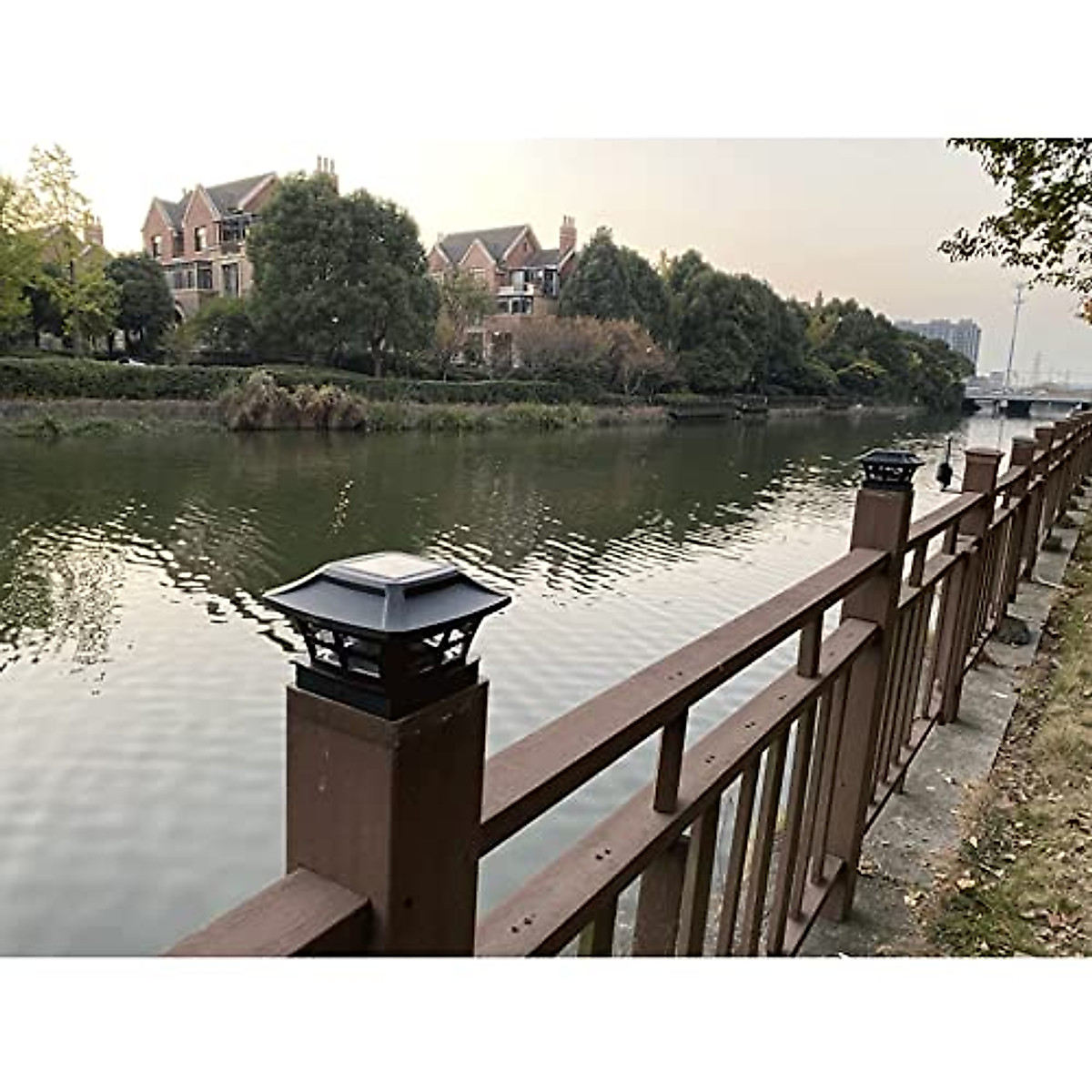 JSBDPHW Creative Personality LED Column Light Outdoor Solar Pillar Lamp Waterproof IP45 Courtyard Fence Post Light Villa Garden Lawn Decoration Landscape Light