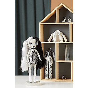 Rainbow High Shadow Series 1 Heather Grayson- Grayscale Fashion Doll. 2 Grey Designer Outfits to Mix & Match with Accessories, Great Gift for Kids 6-12 Years Old and Collectors, Multicolor, 580782