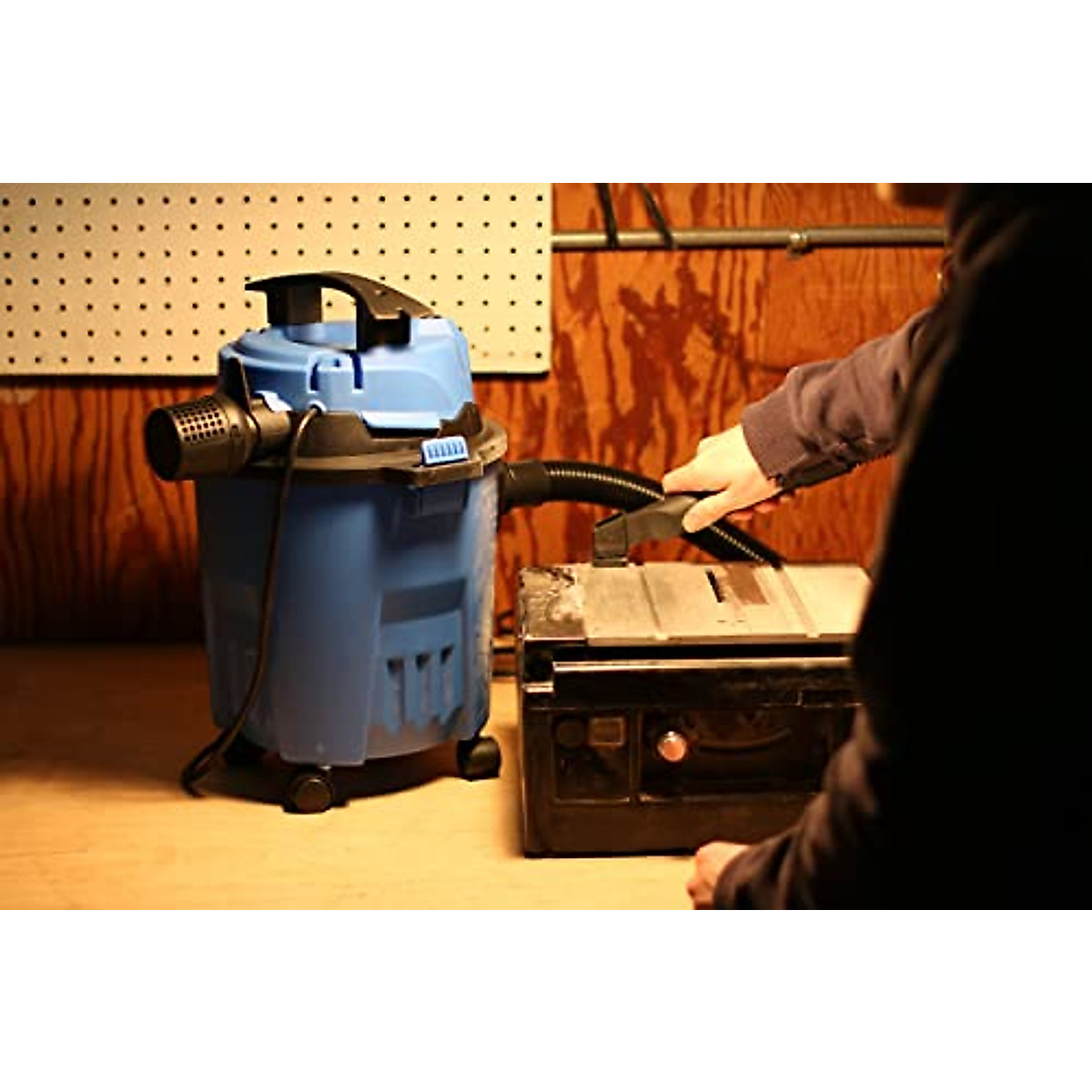 Micro-Mark Mini Wet/Dry Vacuum, 3 Gallon, 4 Horsepower, 4.0 HP AC, Blue