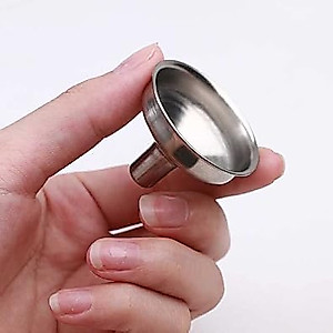 2Pcs Silver Small and Stainless Steel Funnel Suitable for Kinds of Hip Flasks Wine Pot Filler Attractive Design Funnels Specialty Tools and Gadgets 9MM