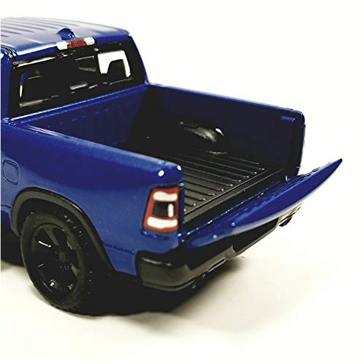 Kinsmart Dodge Ram 2019 Navy Blue 1500 Pickup Truck1/46 O Scale Diecast Truck
