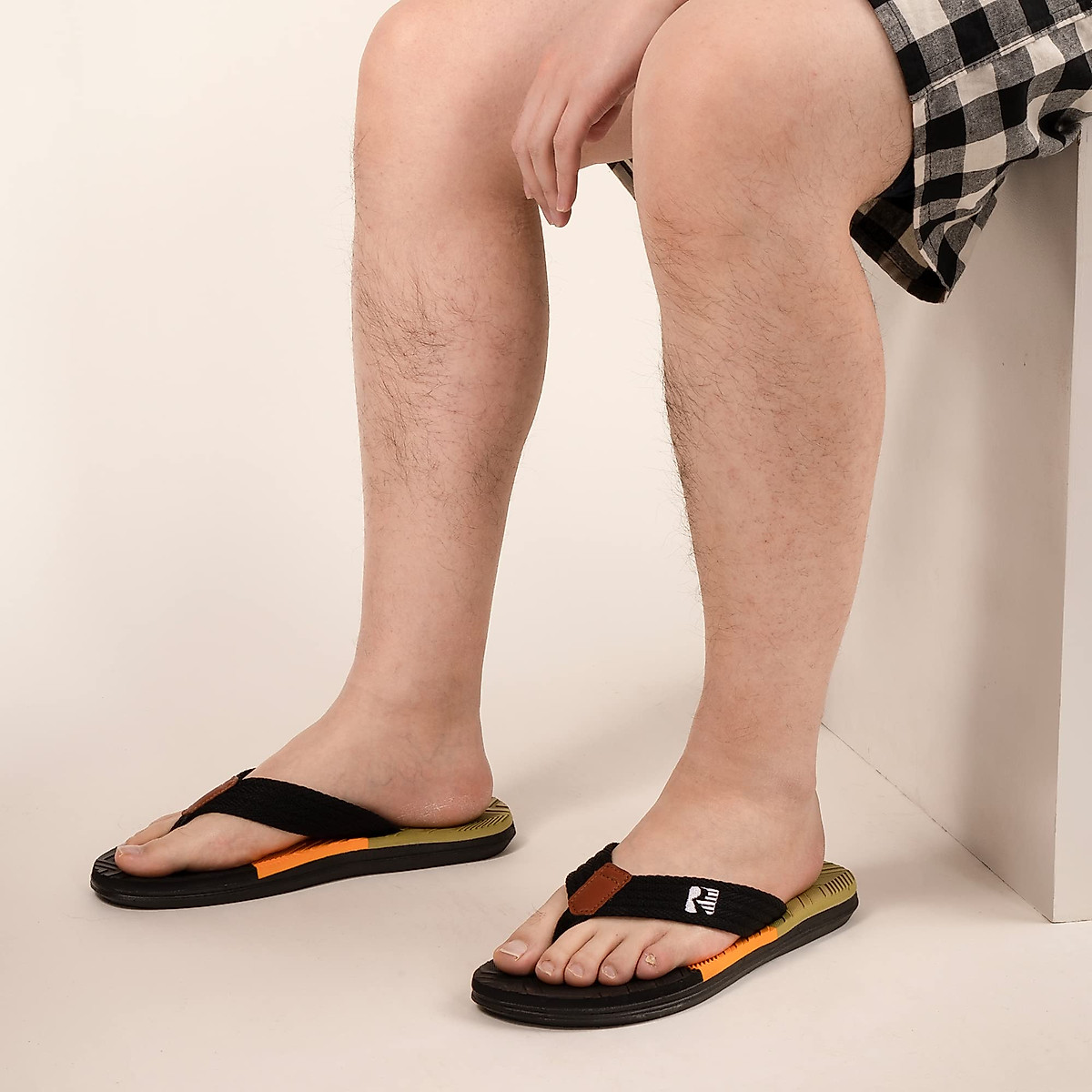 RockDove Men's Pierside Color-Blocking Flip-Flop, Size 8 US Men, Orange/Black