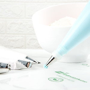 Restaurantware Pastry Tek Decorating Tip Star 1 Reusable Star Piping Tip - #31 Dent-Resistant Stainless Steel Closed Star Tip Dishwasher-Safe Decorate Cupcakes Cakes or Cookies