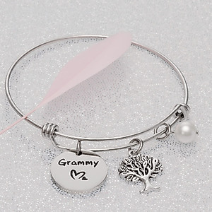 Kivosliviz Grammys Gifts for Grandma Bracelet for Grandmothers Women Best Grammy Gifts for Grammie Grandmother Bangle Bracelet