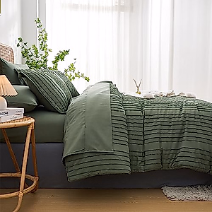 WURUIBO Queen Comforter Set,7 Pieces Bed in a Bag Green Tufted Comforters Queen Size,Stripe Textured Soft Microfiber All Season Bedding Set(Green,Queen)