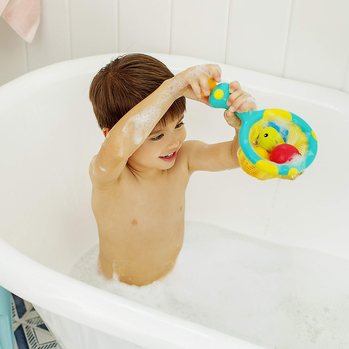 Munchkin® Catch & Score Hoop™ Basketball Scoop and Toss Baby and Toddler Bath Toy