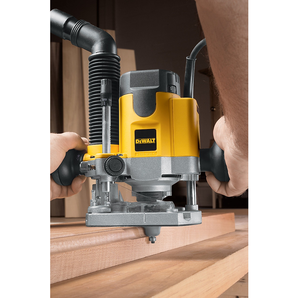 DEWALT Router, Plunge Base, 10-Amp, 2 HP (DW621)
