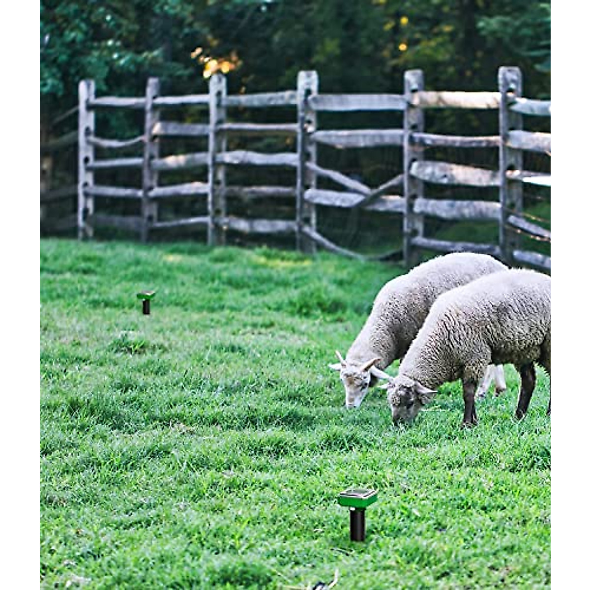 8 Pack Solar Mole Repellent Waterproof Ultrasonic Gopher Repellent Outdoor Animal Repeller Stakes Sonic Rodent Deterrent Vole Chaser for Patio Garden Farm Lawn