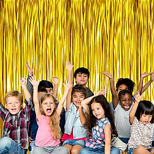 GOER 3.2 ft x 9.8 ft Metallic Tinsel Foil Fringe Curtains for Party Photo Backdrop Wedding Decor (1 Pack, Gold)