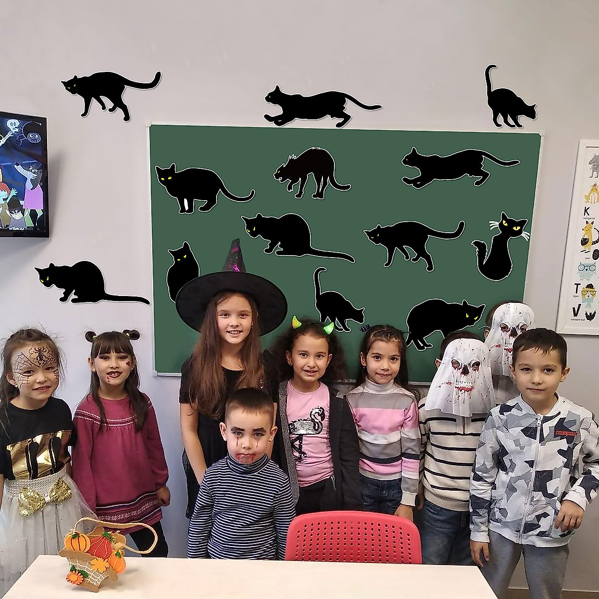 Lucleag 45PCS Halloween Black Cat Cutouts for Halloween Decorations, Spooky Halloween Black Cats Cutouts for Halloween Party Decor School Classroom Bulletin Board Wall Decoration