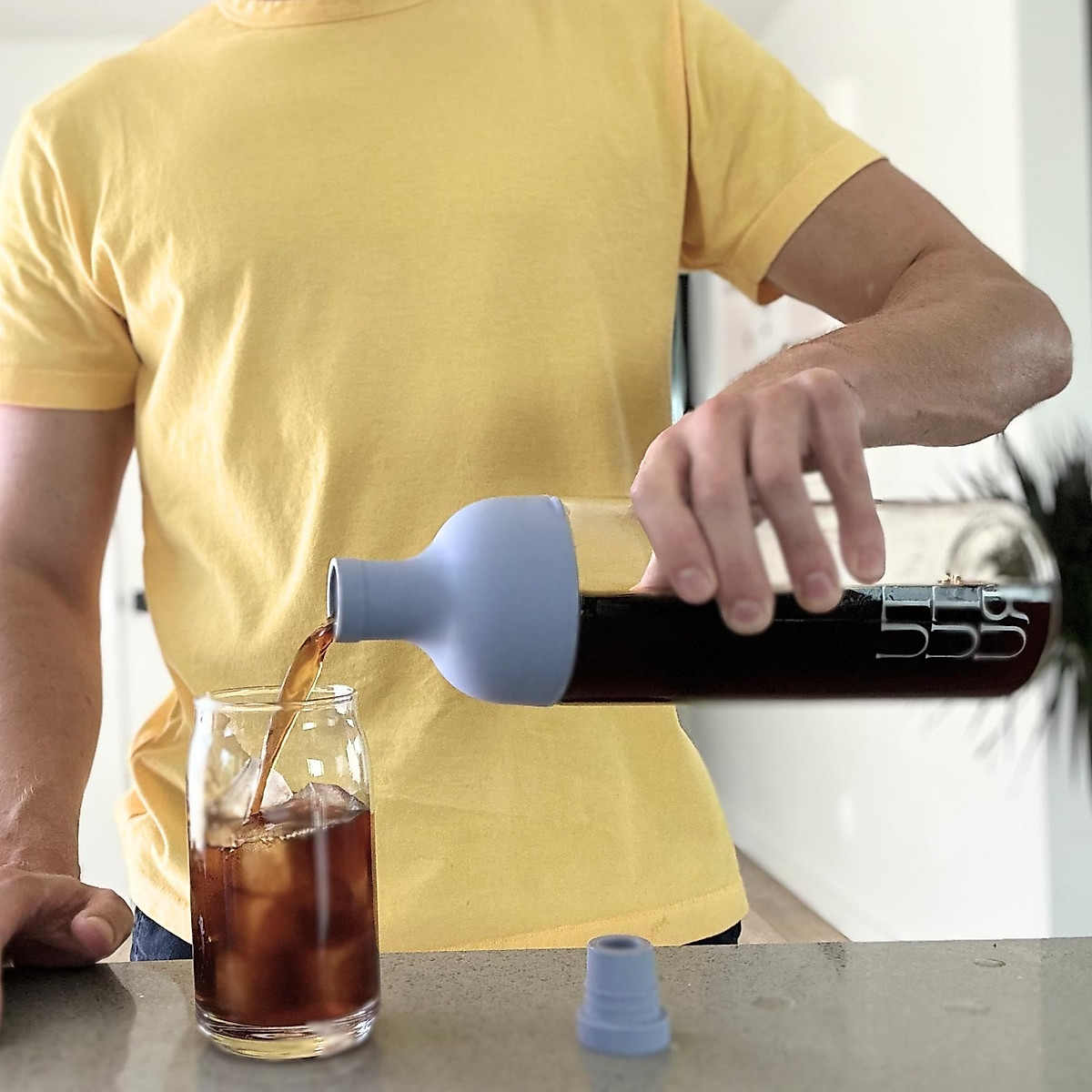 Cold Brew Bottle | Iced Coffee Maker, Thick Glass, Heavy Duty Stainless Steel Filter | Easy Pour and Removable Filter | 32 oz (1 QT)