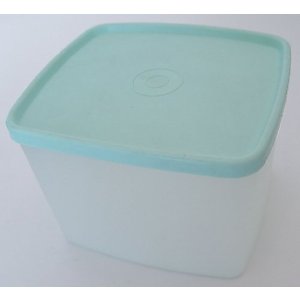Tupperware 30 Ounce Square Round #312 Sheer Container with Mint Green Lid
