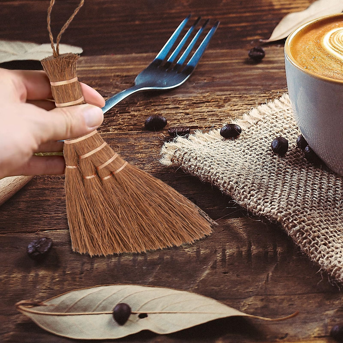 Whisk Broom, Mini Broom for Home Tea Tray Small Whisk Broom Small Broom Small Straw Tea Hand Broom Sweet Broom Tea Leaves