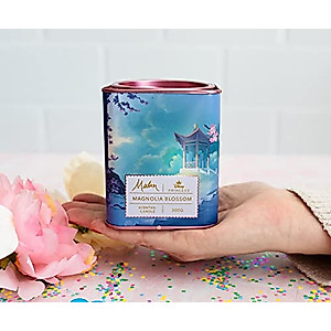 Disney Princess Home Collection Mulan 11-Ounce Scented Tea Tin Candle with Magnolia Blossom Fragrance | 28-Hour Burn Time | Home Decor Housewarming Essentials, Cute Gifts and Collectibles