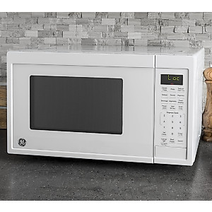 GE Countertop Microwave Oven | 0.9 Cubic Feet Capacity, 900 Watts | Kitchen Essentials for the Countertop or Dorm Room | White