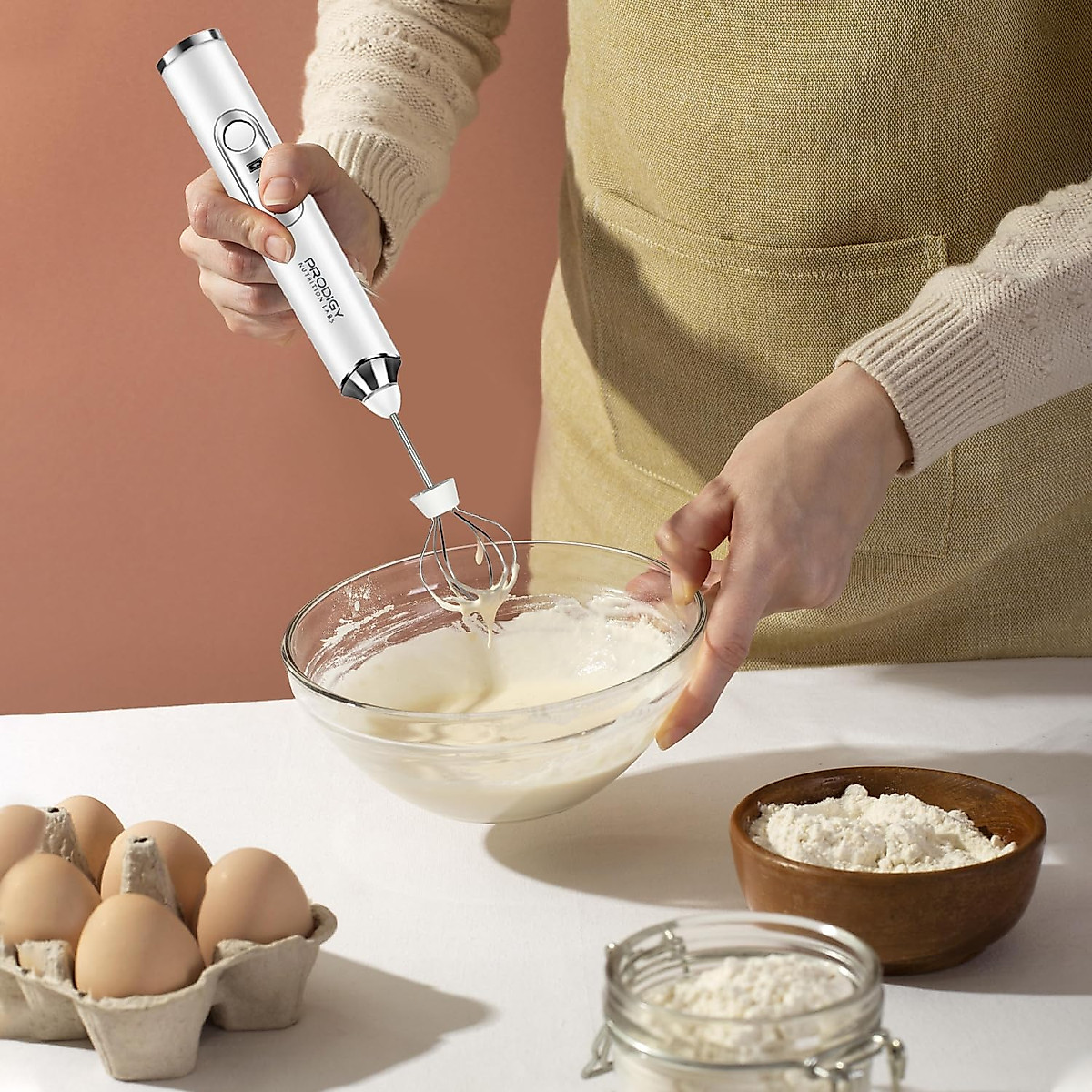 Rechargeable Milk Frother Handheld with 2 Attachments - Handheld Silver Electric Whisk Drink Foam Mixer, Mini Stirrer with 3 Adjustable Speeds for Coffee, Lattes, Shakes, and Eggs