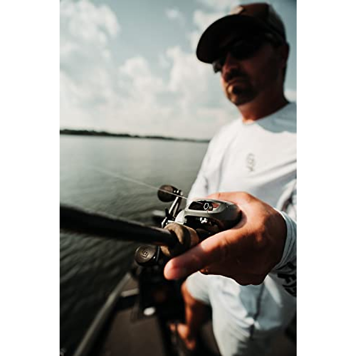 13 FISHING - Inception Slide Baitcast Reel - 8.1:1 Gear Ratio - Left Hand Retrieve (Fresh+Salt) - INSLD2-8.1-LH, Gray